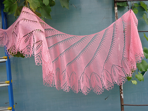 Ravelry: Begonia Swirl pattern by Carfield Ma