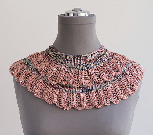 Ravelry: Elizabethan Collar pattern by Brooke Nico