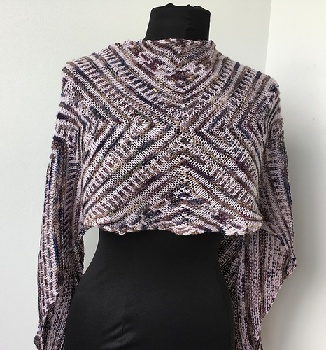 Ravelry: Mysteries of Egypt Shawl pattern by Iris Schreier