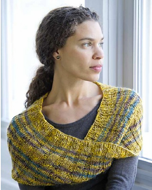 Ravelry: Striped Mobius pattern by Iris Schreier