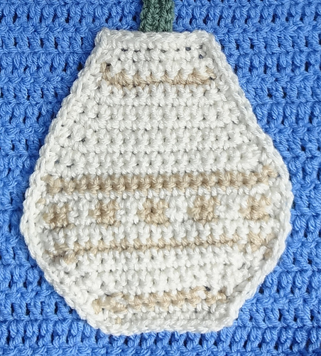 Ravelry: Red Flowers in a White Vase pattern by Ilene Stacey King