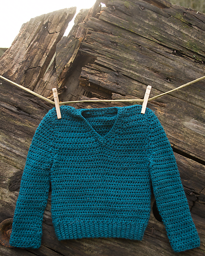 Ravelry: Simple Crochet V-Neck pattern by Stephanie Mason Paulantis