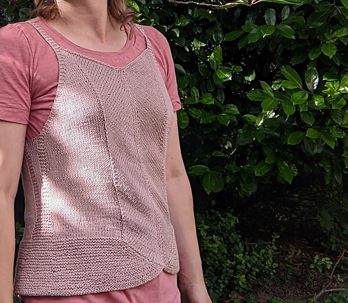 Ravelry: V love Top pattern by Imke von nathusius