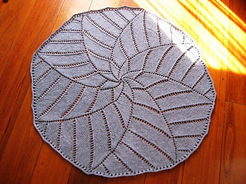 Ravelry: Radiating Star Blanket pattern by Alexis Layton