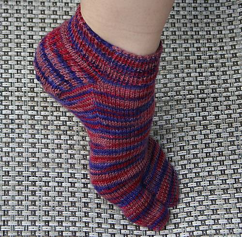 Just finished some indigo tabi socks for my SO! : r/knitting