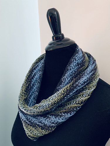 Ravelry: The long and winding row pattern by Susan Ashcroft