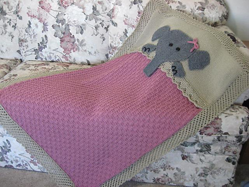 Ravelry: "Who's Sleeping in My Bed?" Crib Blanket pattern by Judy Lamb