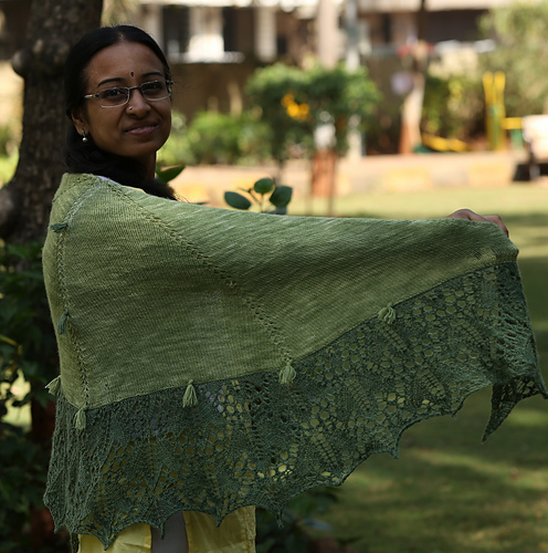 Ravelry: Echoing Green Shawl pattern by Jaya