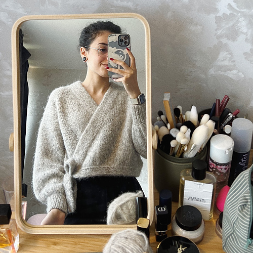 Finished my Levitate Wrap with an alternative balloon sleeve! : r/knitting