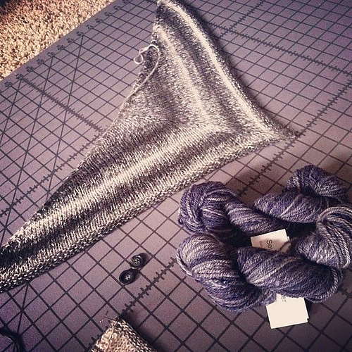 Ravelry: Wolf Scruff pattern by Jenn Sheelen