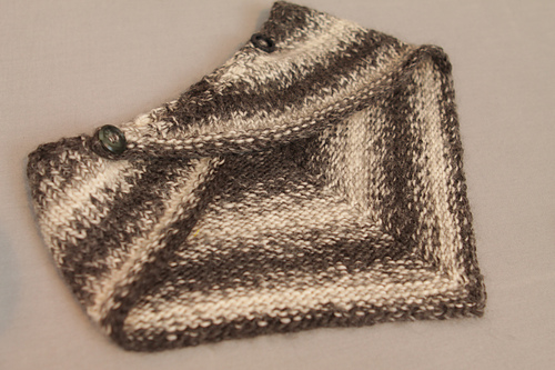Ravelry: Wolf Scruff pattern by Jenn Sheelen