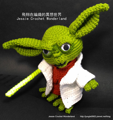 Ravelry: Master Yoda with Lightsaber pattern by Jessie Lin