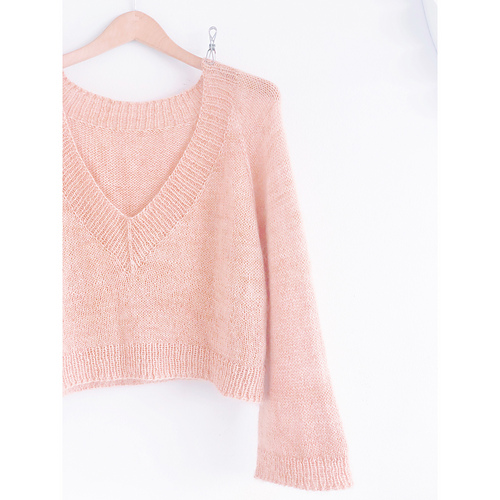 Ravelry: Very V Neck Raglan pattern by Jessie Maed Designs