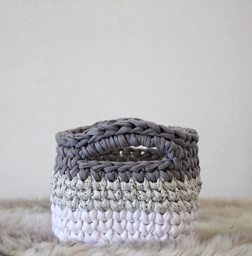 Ravelry: Ombre Rectangle Basket pattern by Craft with Jess