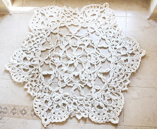 Ravelry: Doily Rug pattern by Jessica Venture