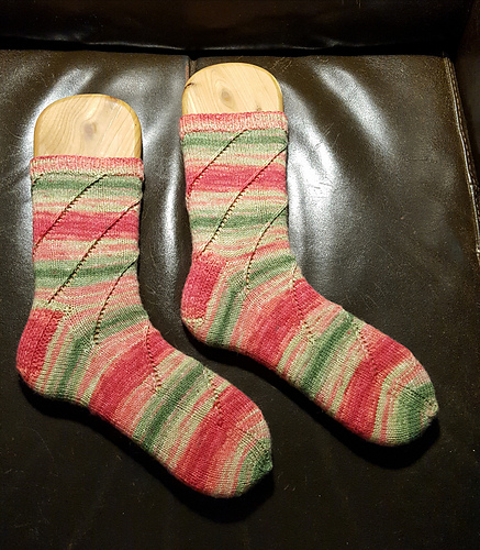 Ravelry: Whirly Twirly pattern by Heather R. Robinson