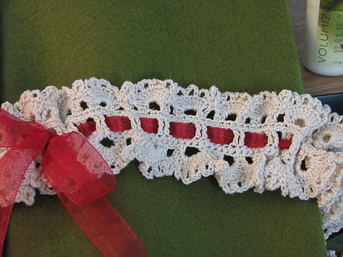Ravelry: Springtime Lace Garter pattern by Amy Jajliardo