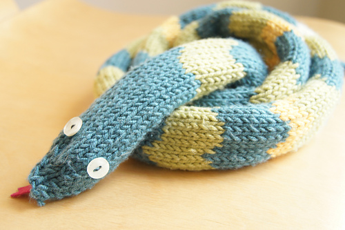 Ravelry: Wiggly Worm Scarf pattern by Kris Percival