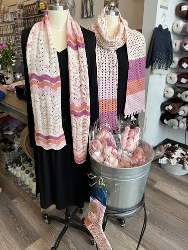 Ravelry: Garden Roses pattern by Jennifer Murphree