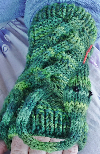 Ravelry: joansgarden's Hissy Fitt Mitts