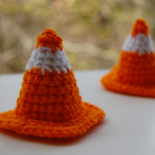 Ravelry: Pet Pylons pattern by Jody Rhodenizer
