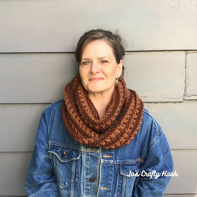 Ravelry: Double Cross Mobius Cowl pattern by Jo's Crafty Hook