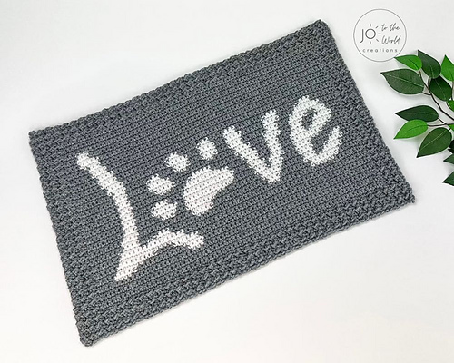 Ravelry: Paw Print Love Mat pattern by Jo Edwards