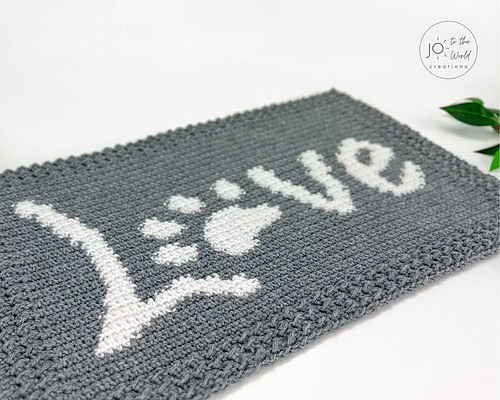 Ravelry: Paw Print Love Mat pattern by Jo Edwards