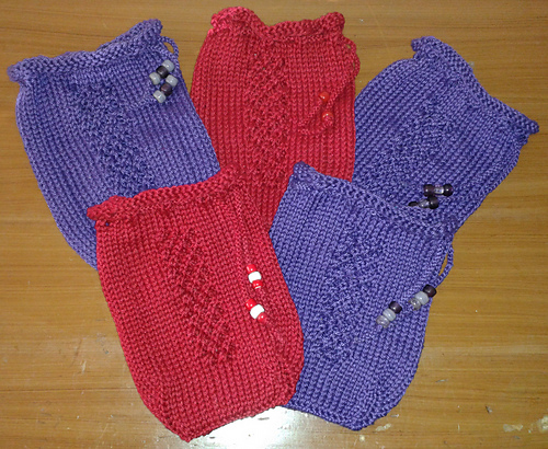 Ravelry: Diamond Pane Window Tarot Bag pattern by Joy Vernon