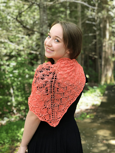 Ravelry: Grotto Shawlette pattern by Jennifer Myrick