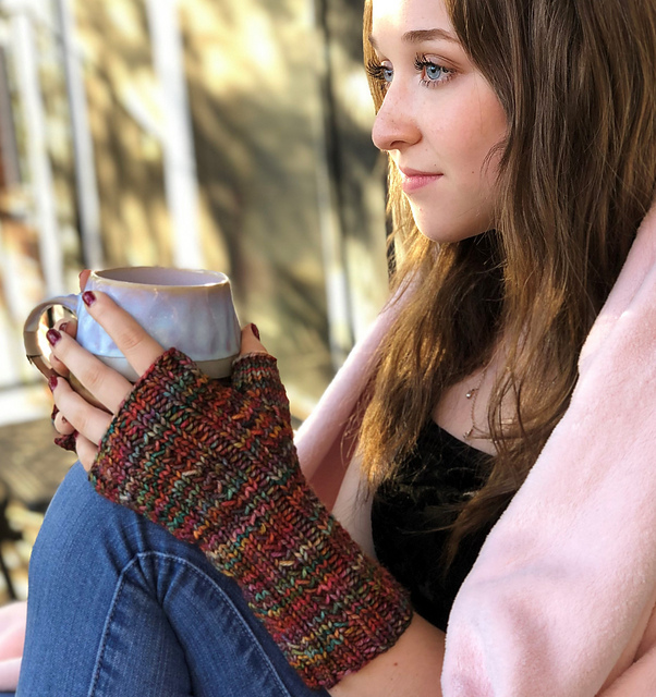 Ravelry: Gifty Mitts pattern by Jennifer Myrick
