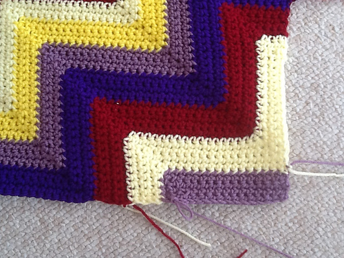 Ravelry: Diagonal Ripple DIY pattern by Judith Russell