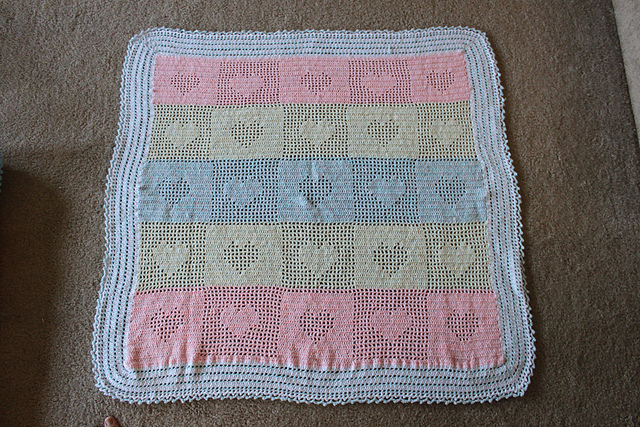 Ravelry: Filet Hearts pattern by Laurie Halama