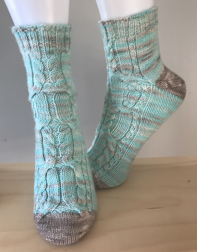 Ravelry: Evie pattern by Melinda Measor