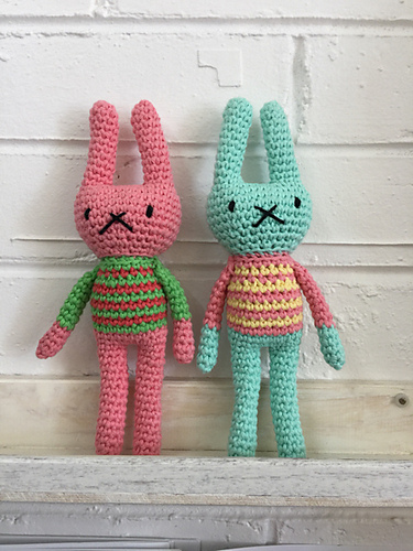 Ravelry: little woollie rabbit pattern by Julie Harrison