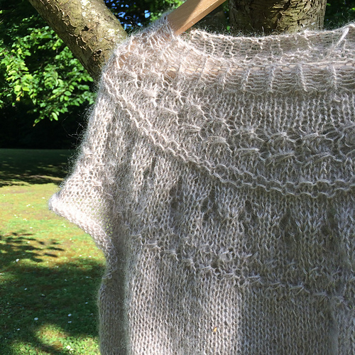 Ravelry: knittedandco's ranunculus test - #144