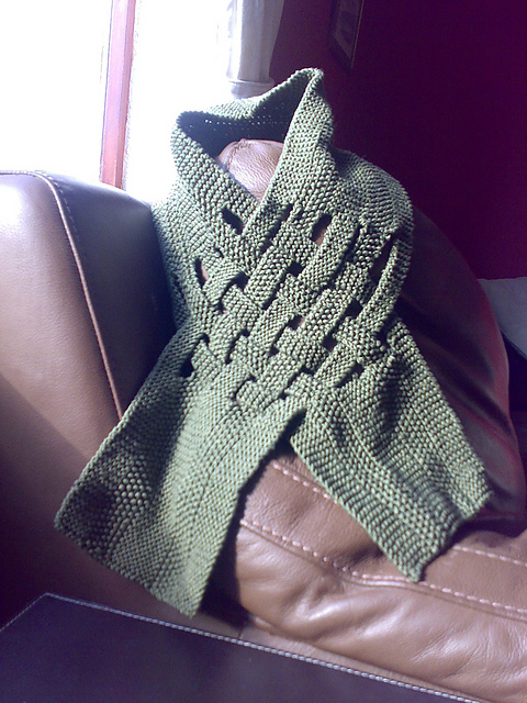 Ravelry: Criss Cross pattern by Julie Gardner