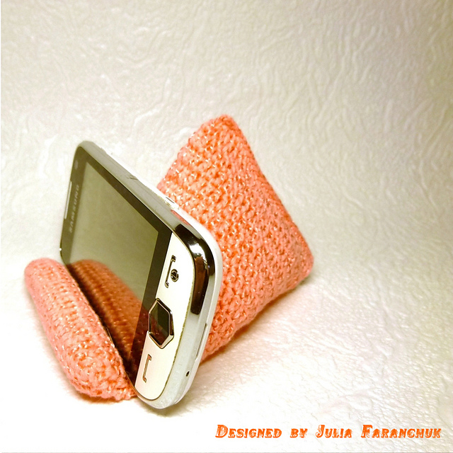 Ravelry: Soft Crocheted Mobile Phone Stand pattern by Julia Faranchuk