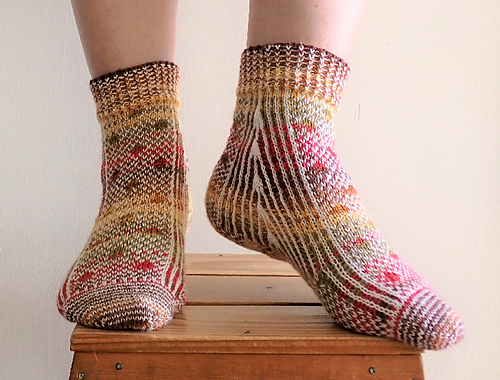 Ravelry: Squares and Triangles pattern by SLM Designs