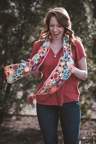 Ravelry: Patchwork Posies Scarf pattern by Simone Francis