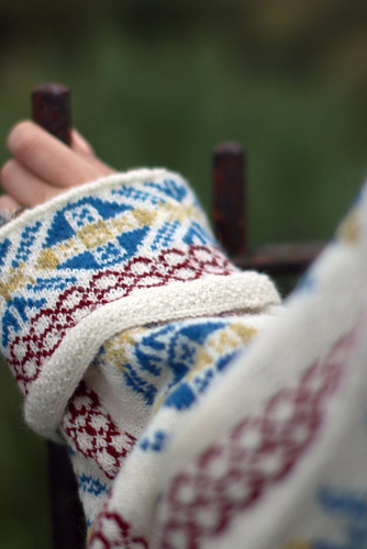 Ravelry: Suffragette pattern by Susan Crawford