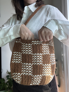 Ravelry: Check It Bag pattern by Lindsey Muscarella