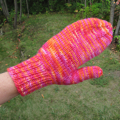 Ravelry: Easy Mittens pattern by Jill Bujold