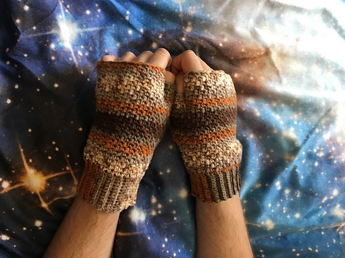 Ravelry: Griddle Stitch Mitts pattern by Kat Perdue