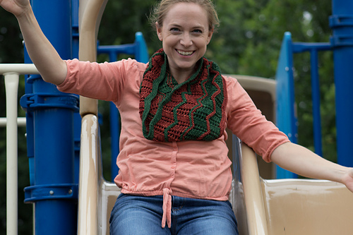 Ravelry: Chauntecleer Cowl pattern by Karen Robinson