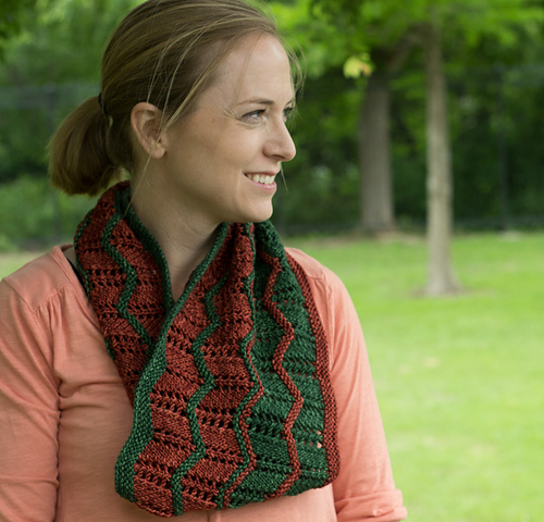 Ravelry: Chauntecleer Cowl pattern by Karen Robinson