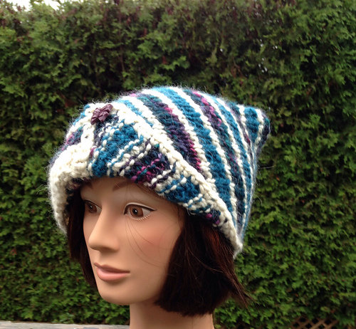 Ravelry: Triangle Hat pattern by Annie Modesitt