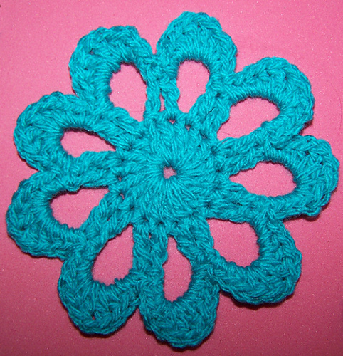 Ravelry: Easy Crochet Flower Motif in Three Rounds pattern by Simone Roeder
