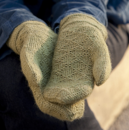 Ravelry: Cady Twisted-Stitch Mittens pattern by Kate Gagnon Osborn