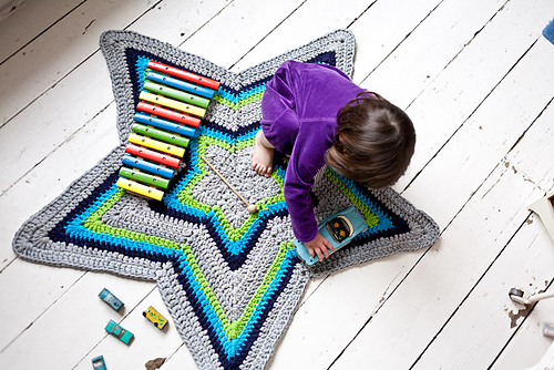 Ravelry: Star Rug pattern by Kat Goldin